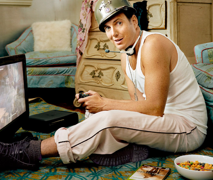 Creative Celebrity Portrait by Martin Schoeller